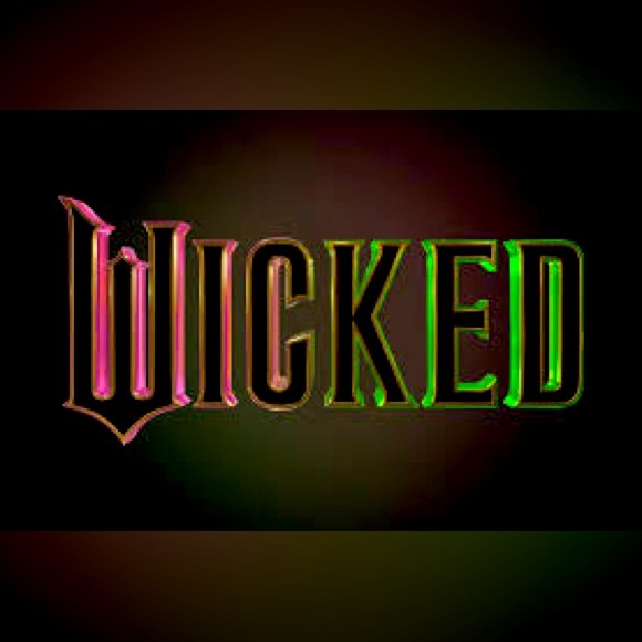 Wicked | Holiday | New Wicked 4 Pack Lip Gloss Makeup Gift Set Glinda ...